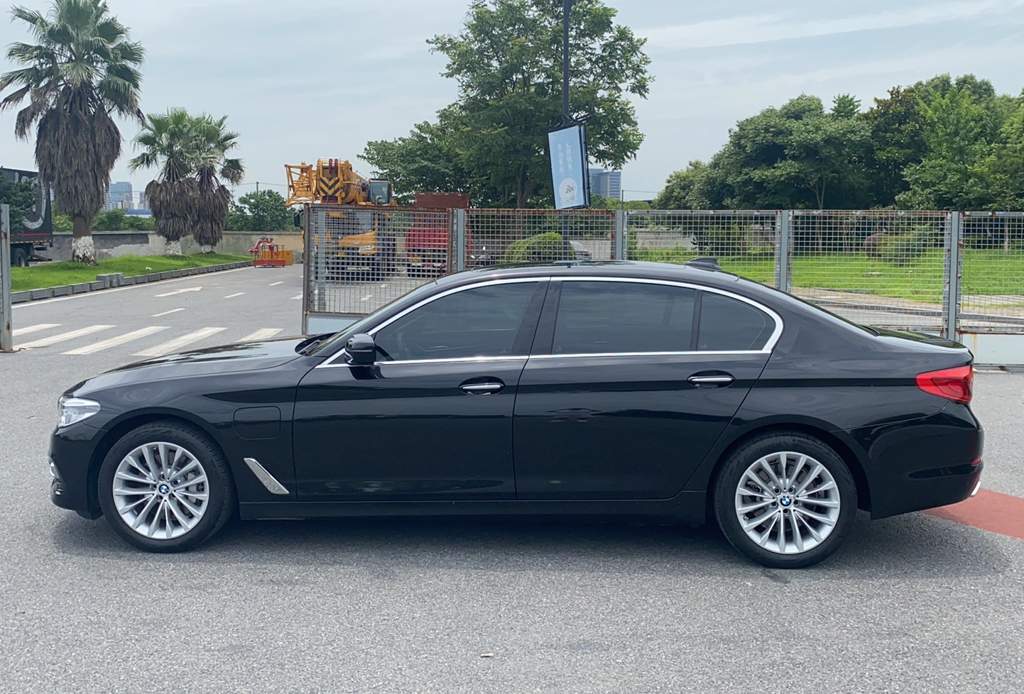 嘉兴二手宝马5系新能源 2020款 里程升级版 530Le 豪华套装-二手车交易转让-太平洋汽车