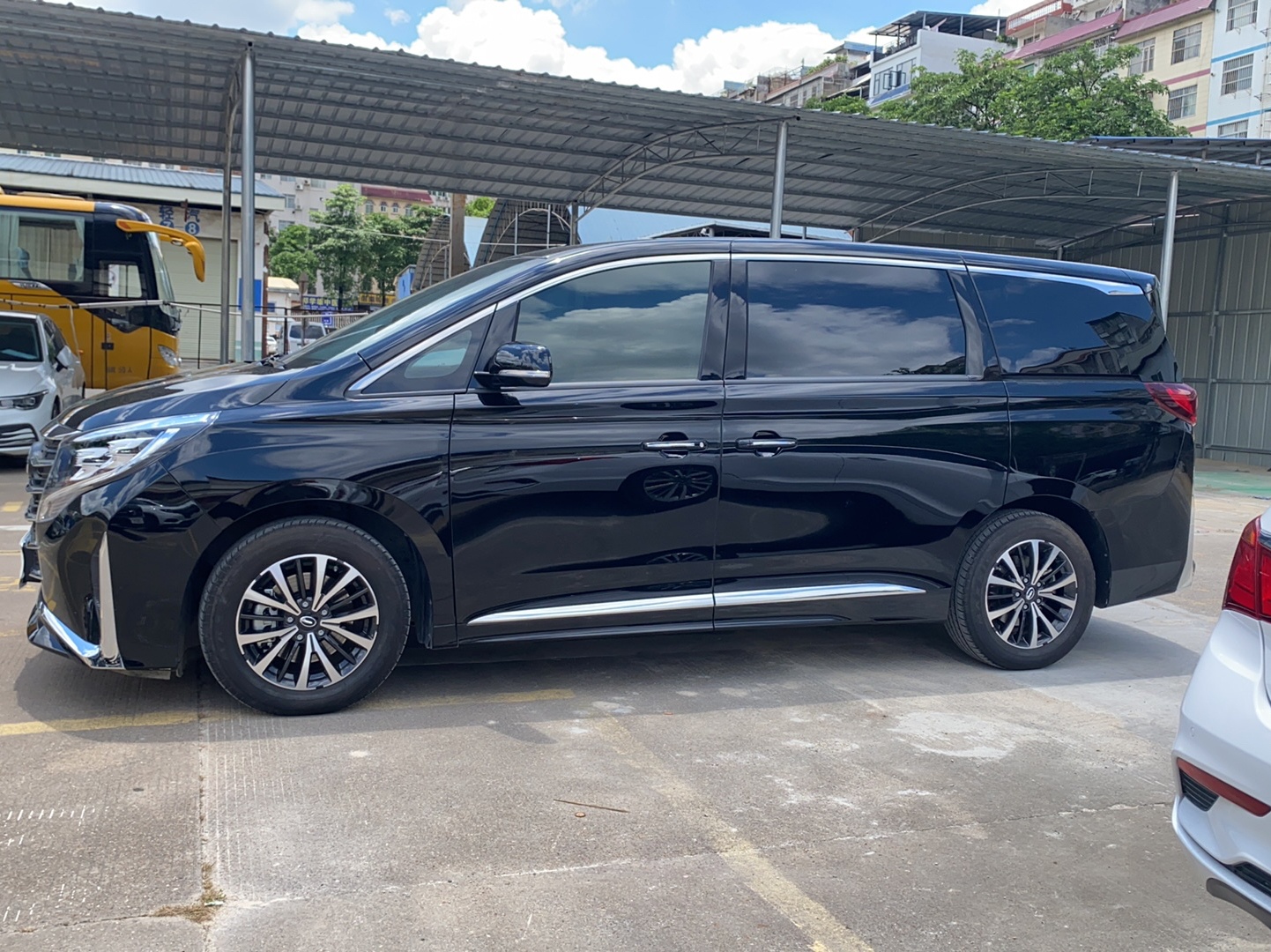 南宁二手广汽传祺 传祺M8 2023款 领秀系列 390T 尊享版-二手车交易转让-太平洋汽车