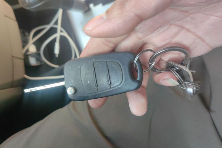 二手现代 悦动 2015款 1.6L 自动舒适型报价，真实车源图片/视频 - 瓜子二手车